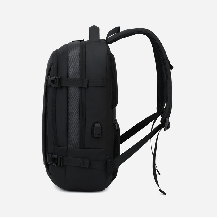 The EF91M backpack from Rahala is a practical backpack.